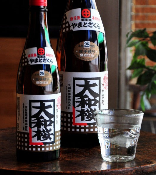 야마토 사쿠라 고구마 소주 25도 900ml 무료배송 – 극소량 수작업의 정수, 가고시마 장인의 숨은 명작 – sakemong